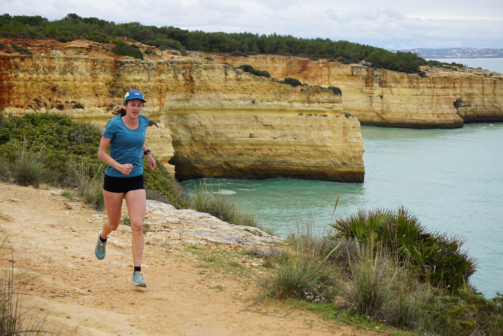 Karley Rempel, Andy Wacker - Sete Vales Suspensos / Seven Hanging ...