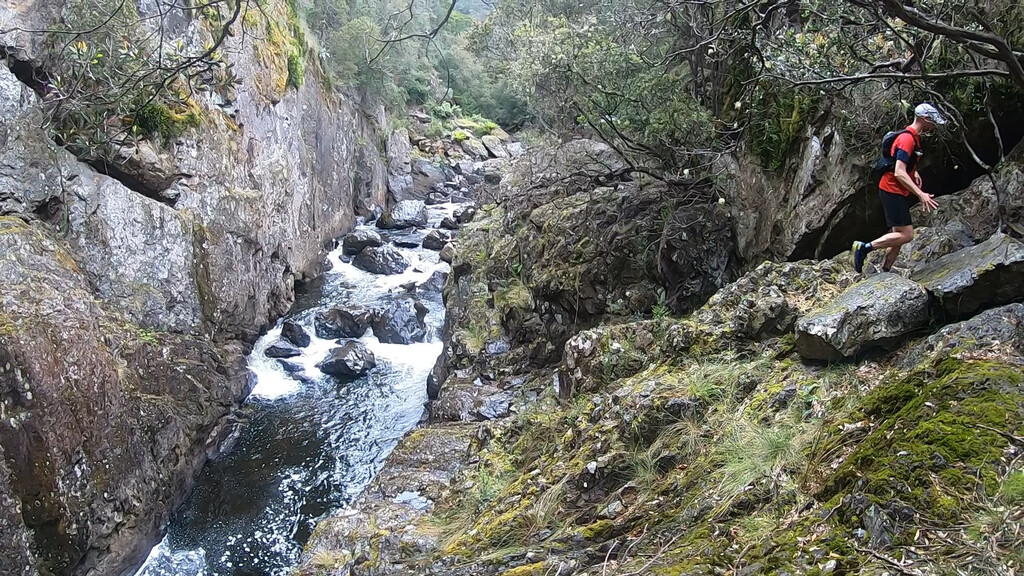 Lincoln Quilliam, Gareth Hinds, Drew Beswick - Penguin Cradle Trail ...