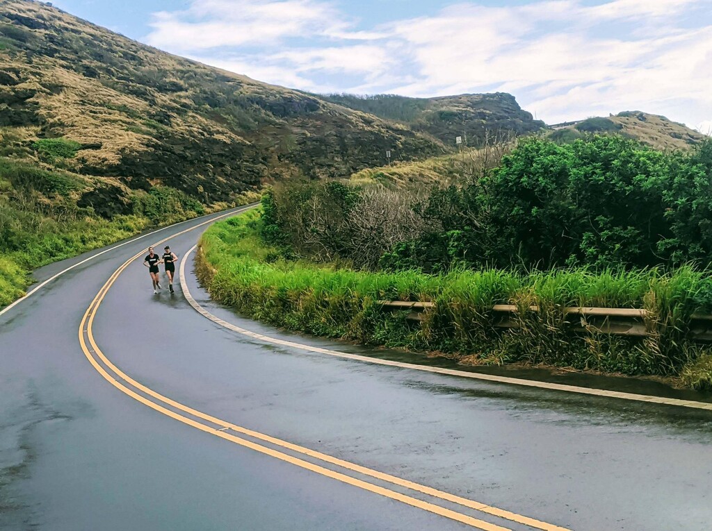 Malia Crouse - West Maui Loop (HI) - 2021-02-27 | Fastest Known Time